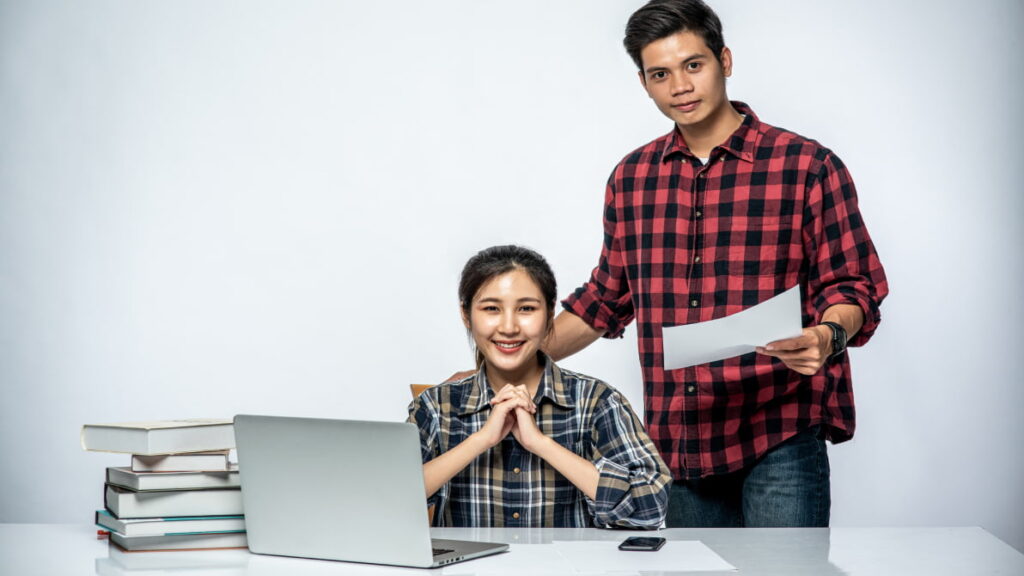 How to Write SOP For Visitor Visa | Best Sample & Guide 2023